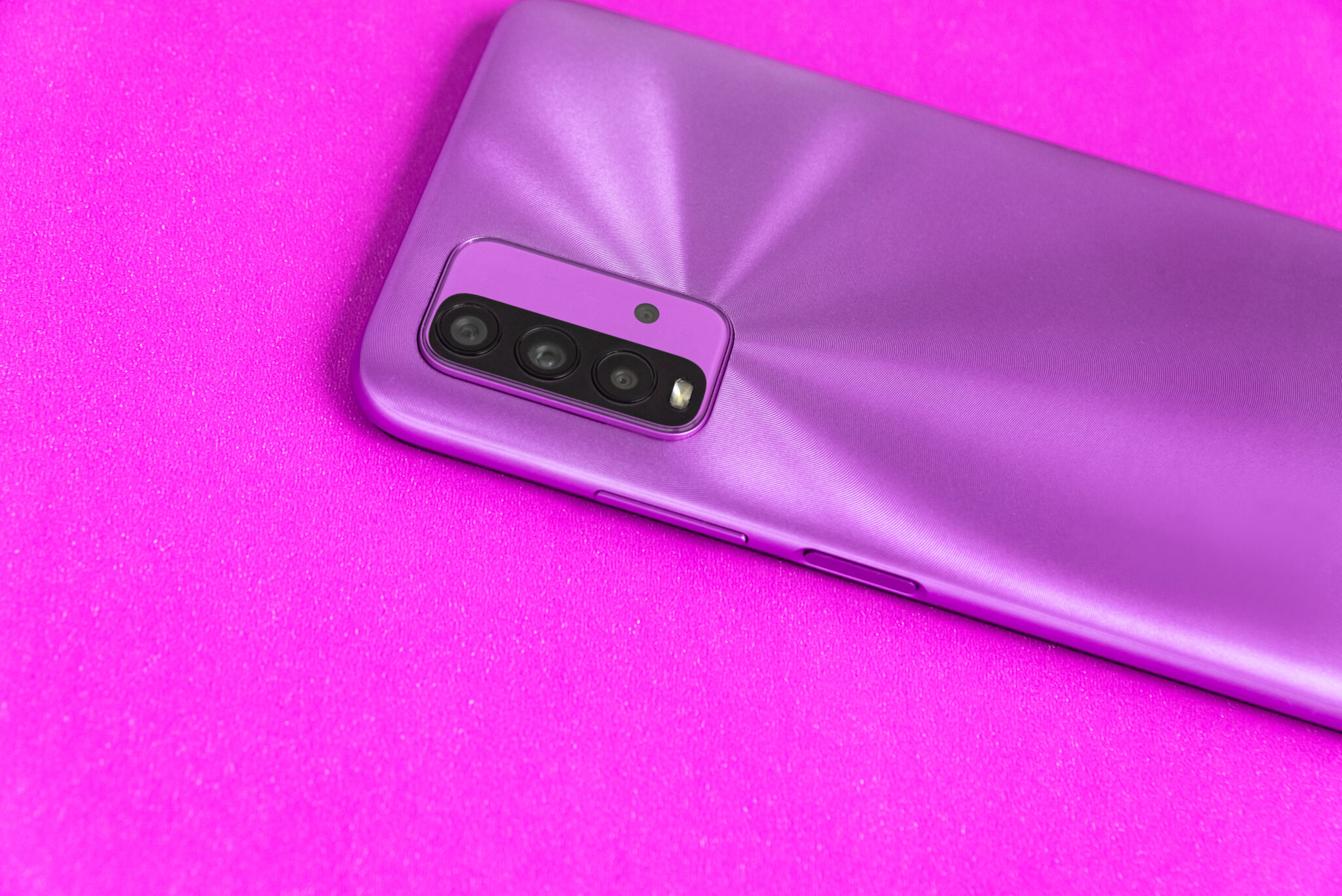 Google Stays Competitive with New Offerings – Ripoffs Holsters – Phone ...